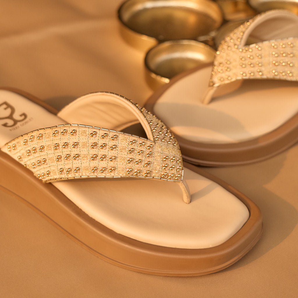 Buy Handcrafted Indian Tiramisu for Two Bomba Slides Online